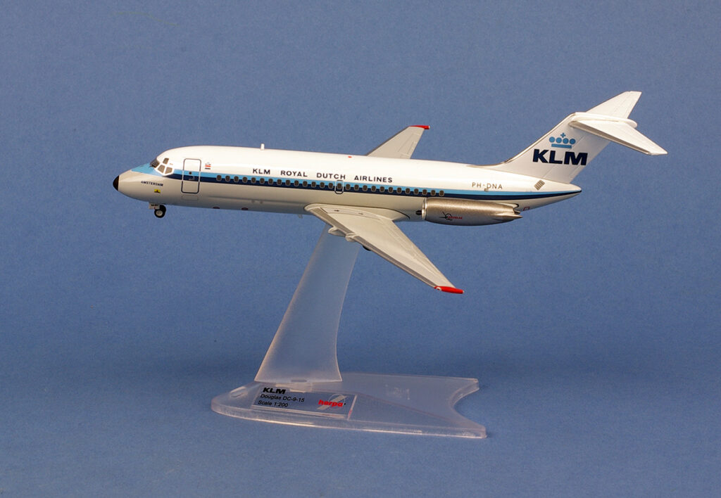 KLM Douglas DC9-15 PH-DNA “Amsterdam” - Pilot's station airfield