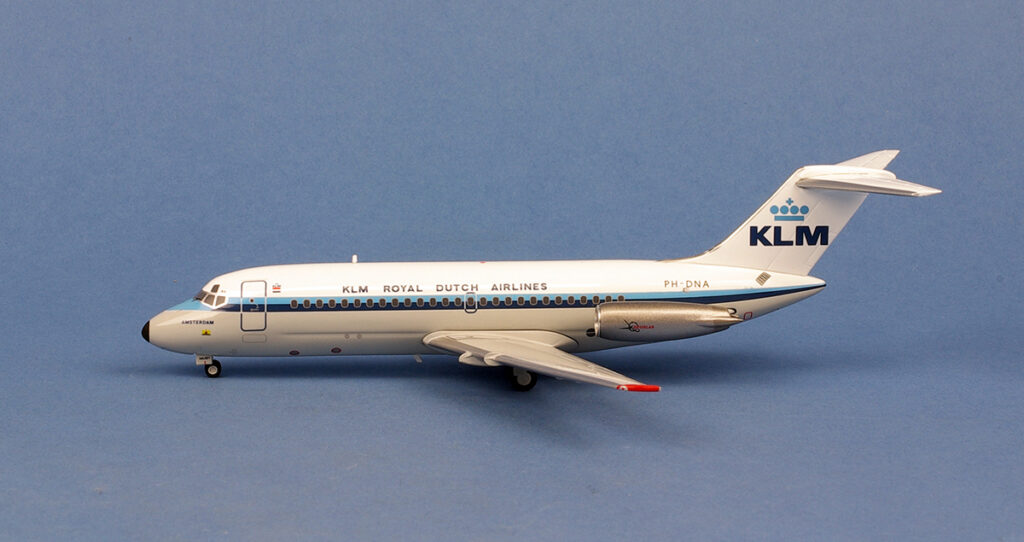 KLM Douglas DC9-15 PH-DNA “Amsterdam” - Pilot's station airfield