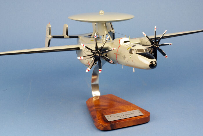 E2C Hawkeye Flottille 4F - Pilot's station airfield