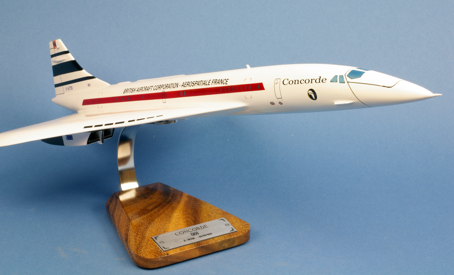Concorde 001 F-WTSS Prototype - Pilot's station airfield