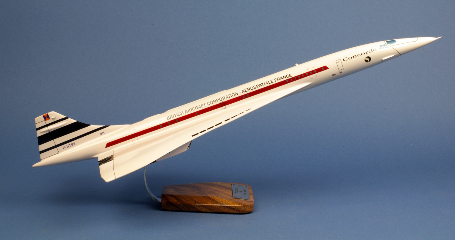 Concorde 001 F-WTSS Prototype - Pilot's station airfield