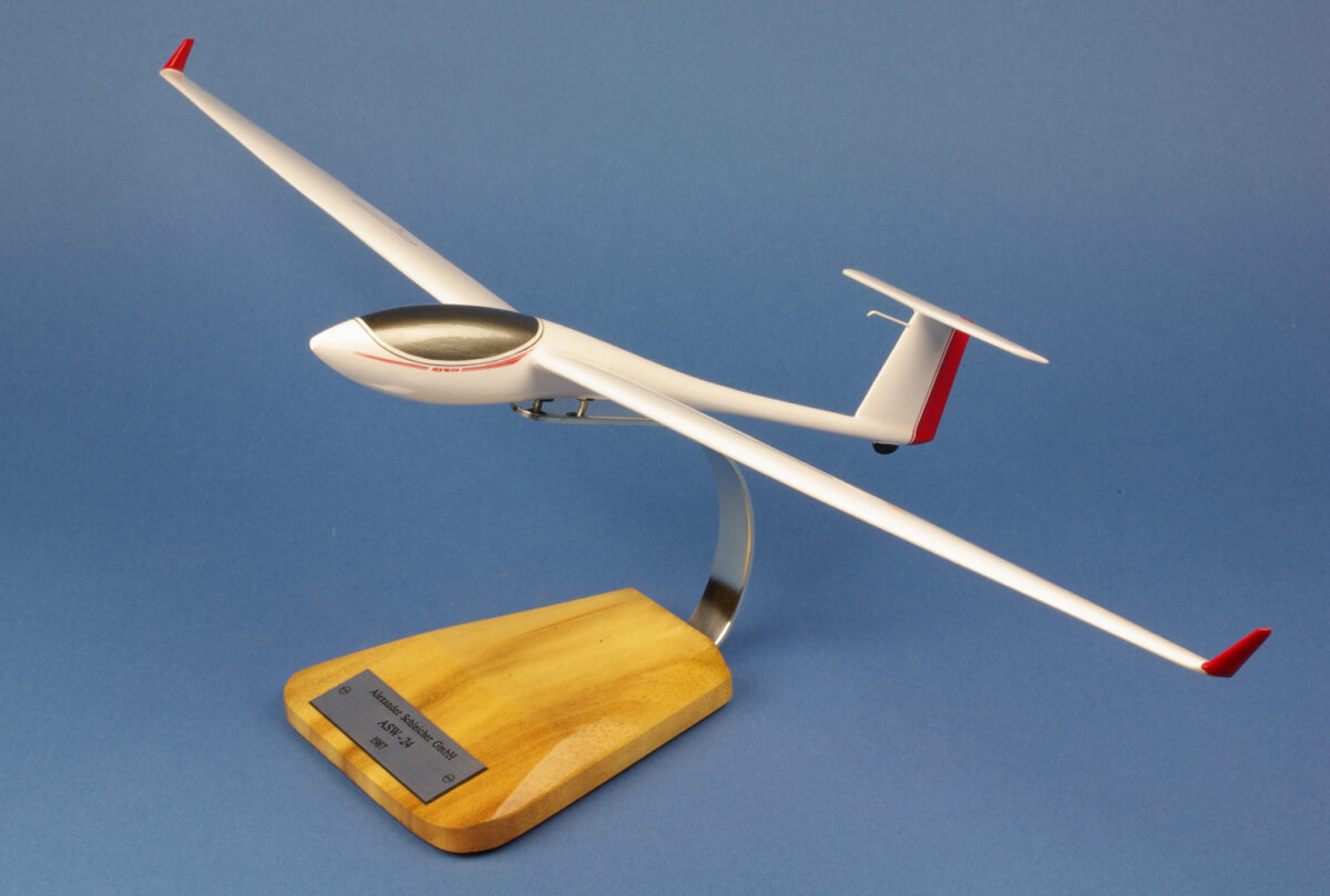 Schleicher ASW.24 Planeur - Pilot's station airfield